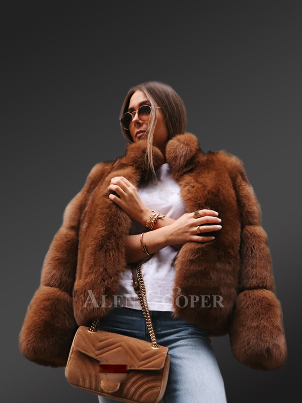 Women’s oversized real fox fur coat with paragraph sleeve